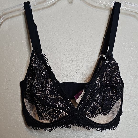 Adore Me | Intimates & Sleepwear | Adore Me 32h Jenni Inlined Plunge ...